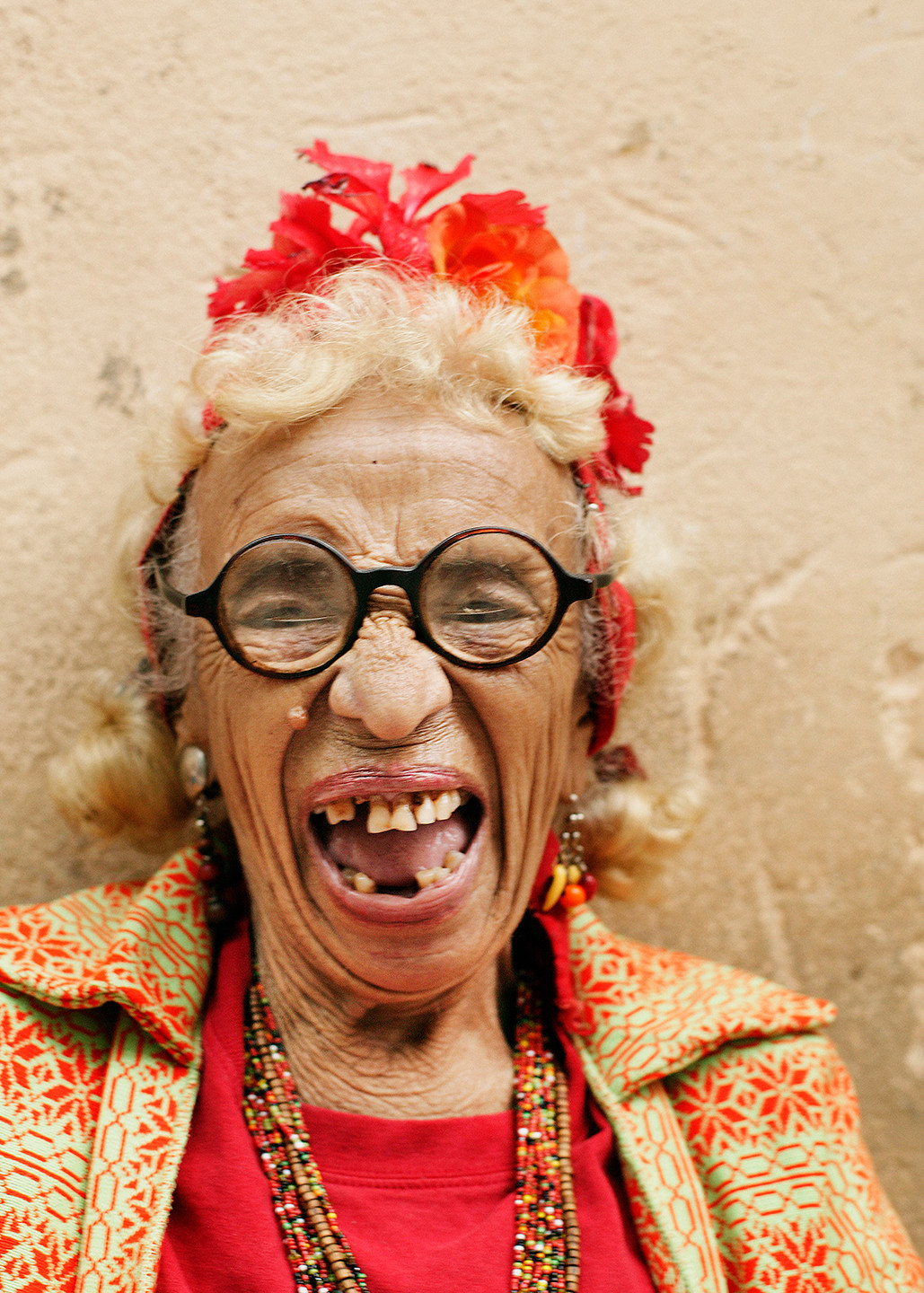 Laughing-Granny - Mennesker - Illux.dk